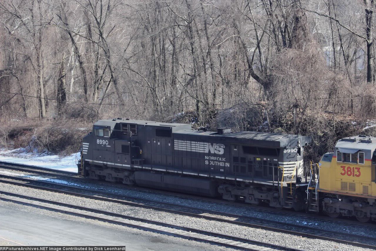 NS 8990